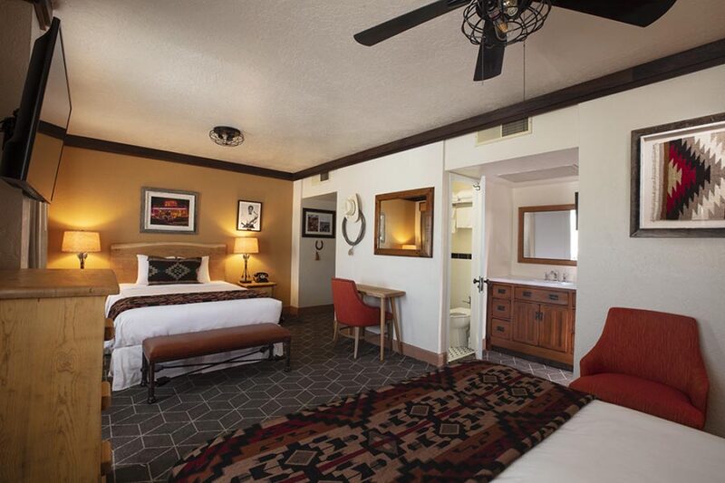 Rooms & Suites - El Rancho Hotel