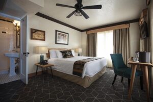 Rooms & Suites - El Rancho Hotel
